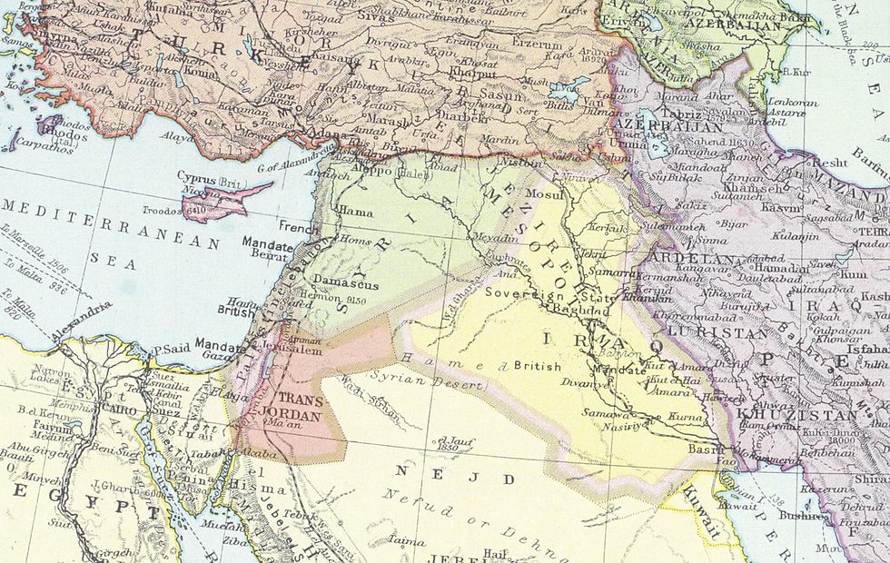 The Legacy - 2000 & Beyond - Lowell Thomas and T.E. Lawrence