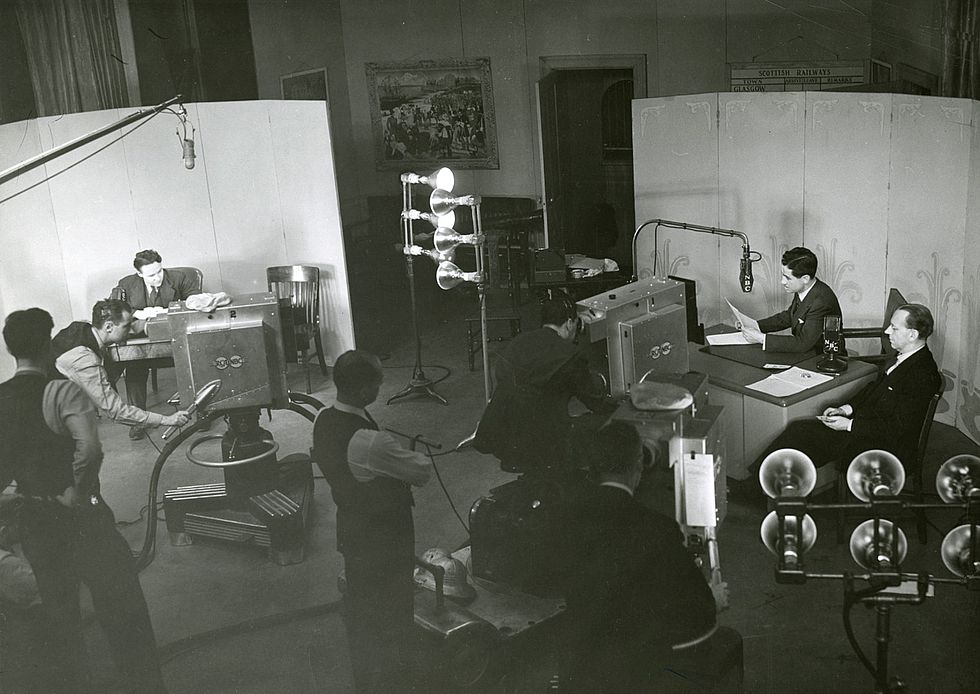 Lowell Thomas - Broadcasting Pioneer