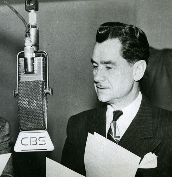 The Legacy - 2000 & Beyond - Lowell Thomas and T.E. Lawrence